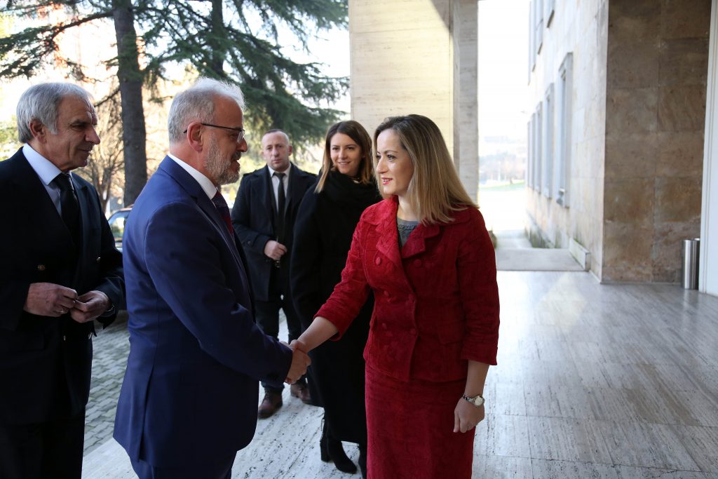 Zv.Kryeministrja Senida Mesi takon Kryetarin e Kuvendit të Maqedonisë ...