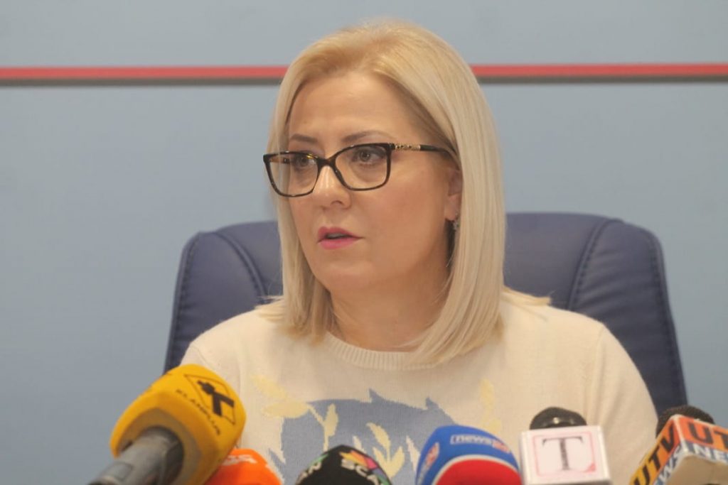 Nikolla fton studentët për dialog: Të vendosemi në kushte të paqta ...